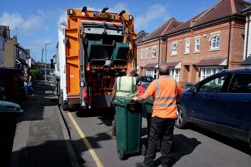 Ex-binman shares stark difference between collecting rubbish in rich ...