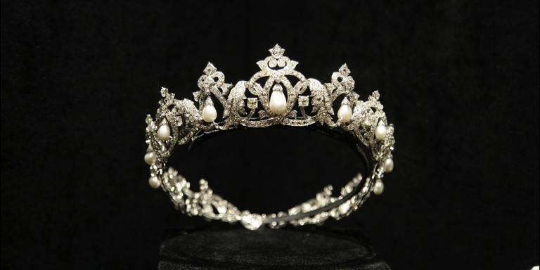 All about the Monaco royal family's mysterious pearl drop tiara, last ...