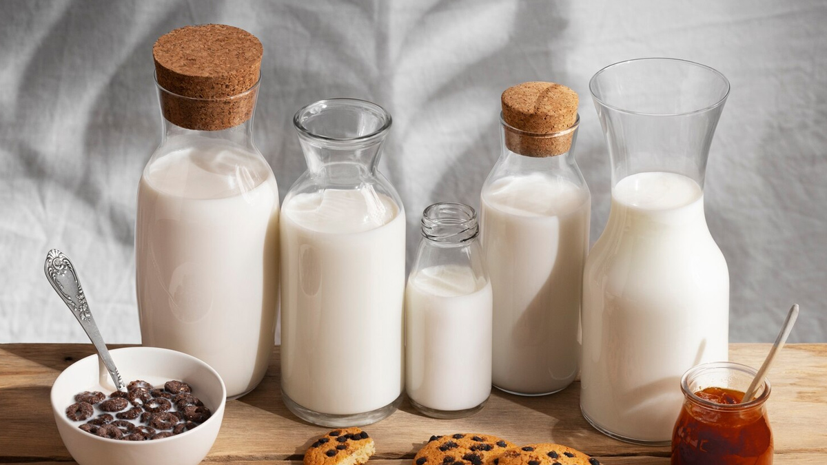 Cold milk vs warm milk: Which is better for digestion?
