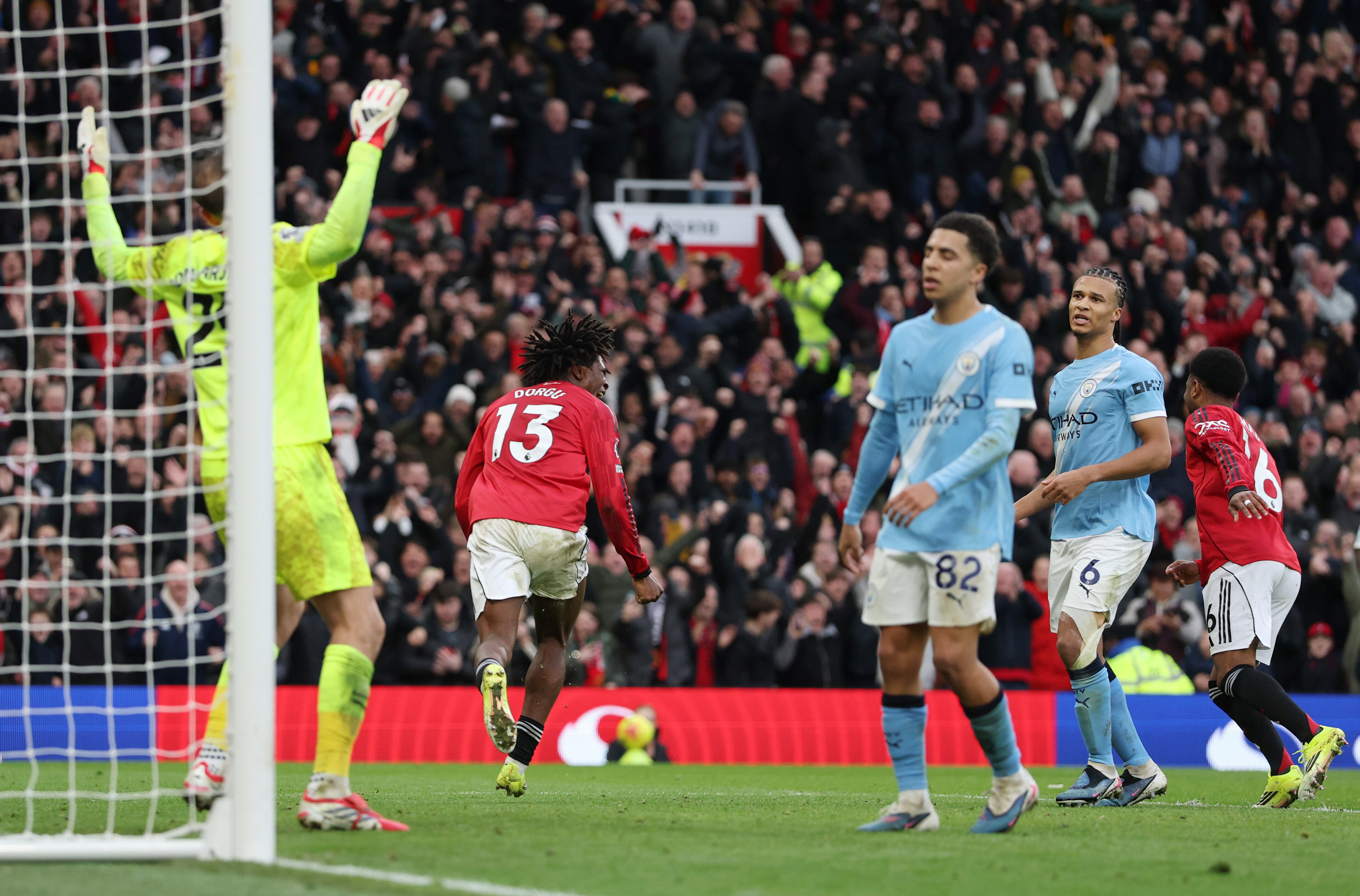 Manchester derby: Dream start for Michael Carrick as United overpower City