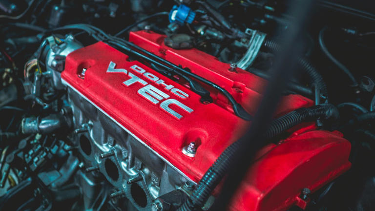 Why automakers abandoned metal valve covers for plastic despite durability