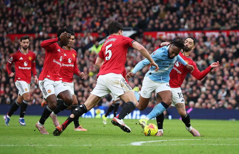 Soccer - Man Utd sweep past Man City as Carrick enjoys perfect start