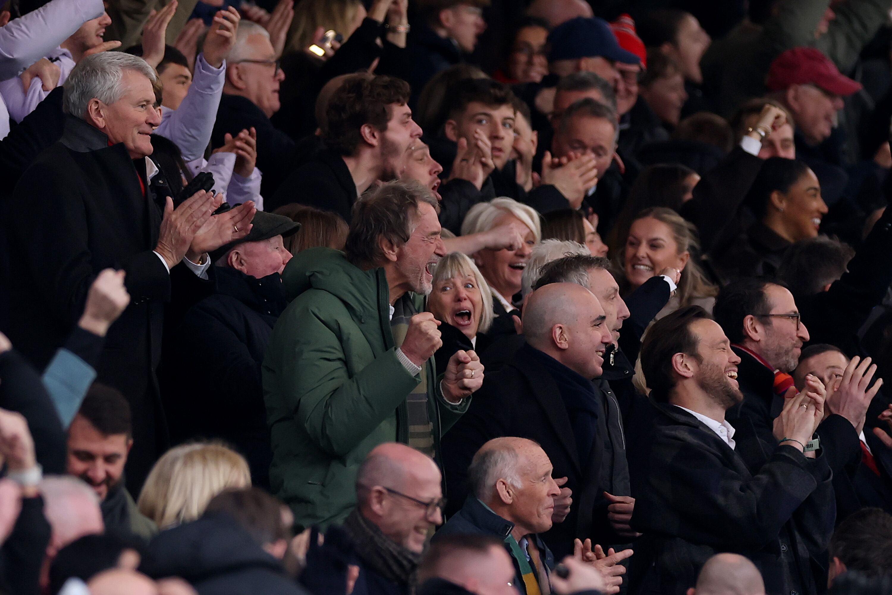 Manchester derby: Dream start for Michael Carrick as United overpower City