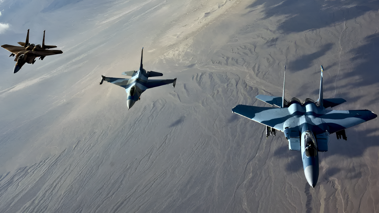 NORAD claims Russian SU-35 intercepted an F-16 while shadowing a Tu-95 ...