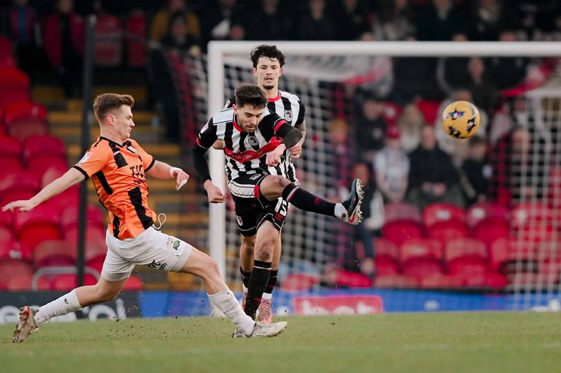 Grimsby Town win 1-0 against Barnet at Blundell Park