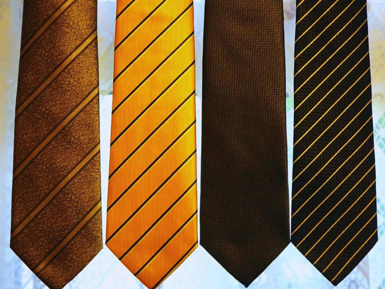 Clothes you should never wash in your washing machine, like ever!