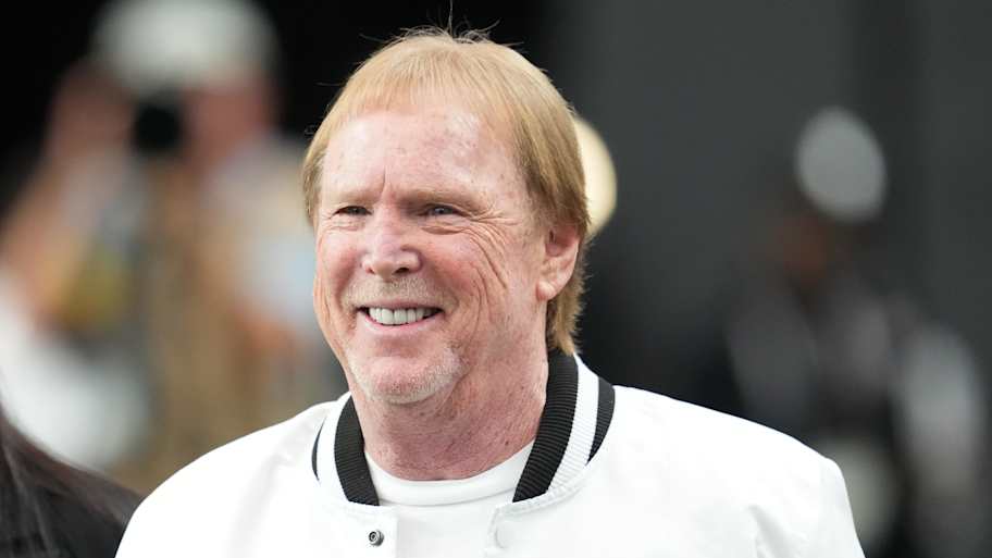 Derek Carr has bold take on Raiders' options at No. 1