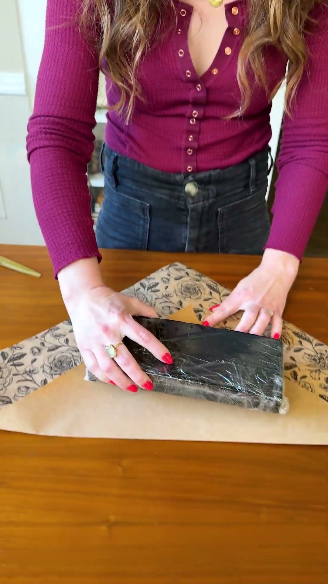 Unique floral gift idea! 💐 #floraldesign #gifting #loveletters #bouquet