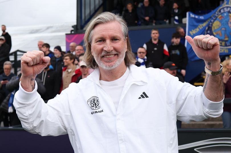 Ex-Premier League star Robbie Savage liked to come off pitch early to ...