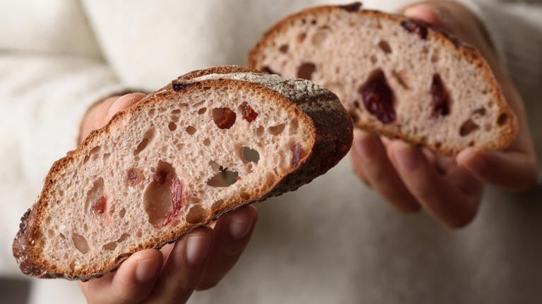 Don't throw out stale bread – use it to clean broken glass in your ...