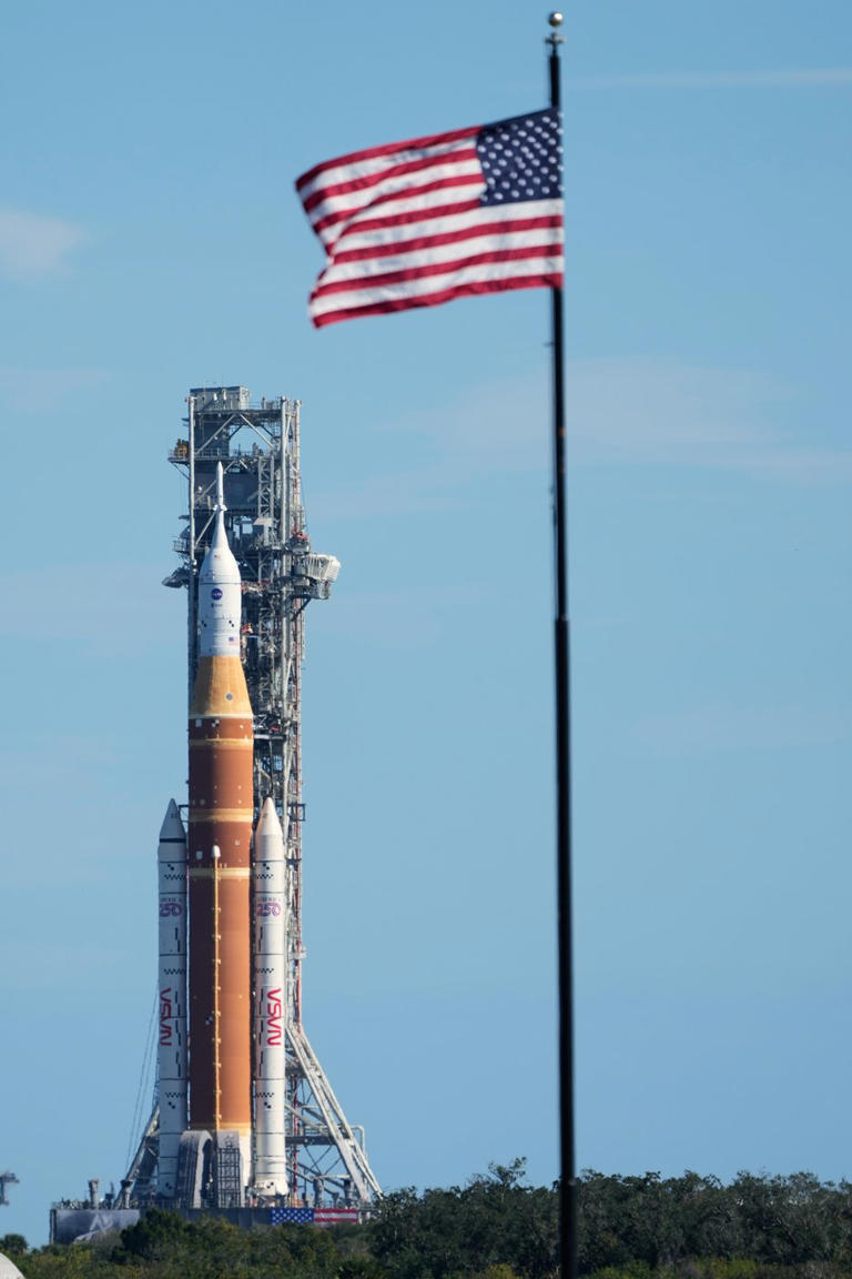 NASA's new moon rocket moves to the pad ahead of astronaut launch as ...