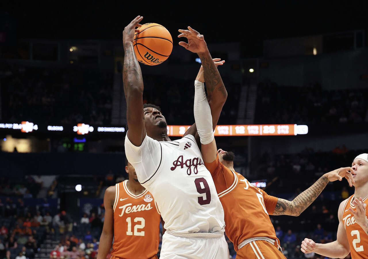 Texas A&M vs Texas: Live updates, TV/streaming info, betting lines for ...