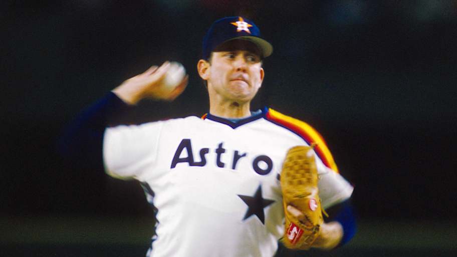 Pirates' Paul Skenes sharing baseball card with MLB legend