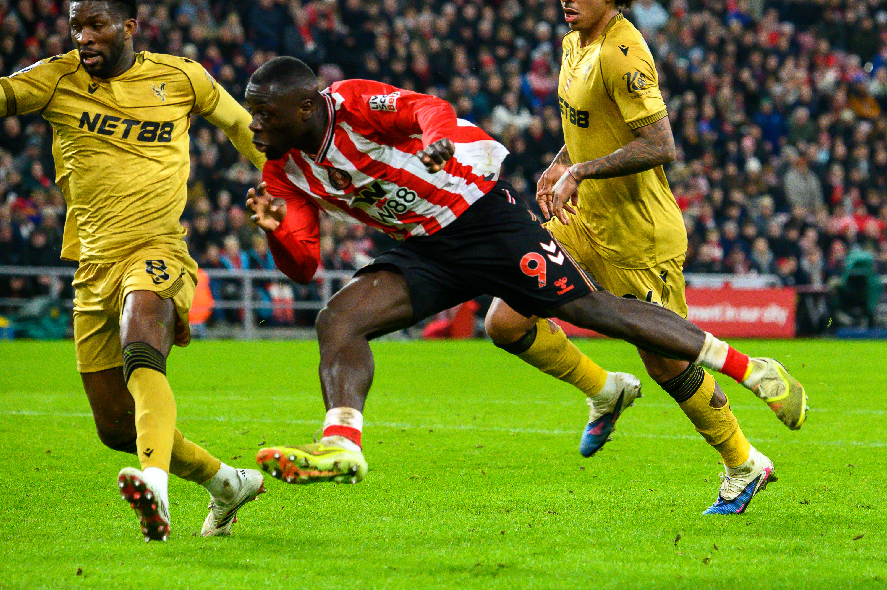 Régis Le Bris makes Sunderland transfer point as he reflects on Brian ...