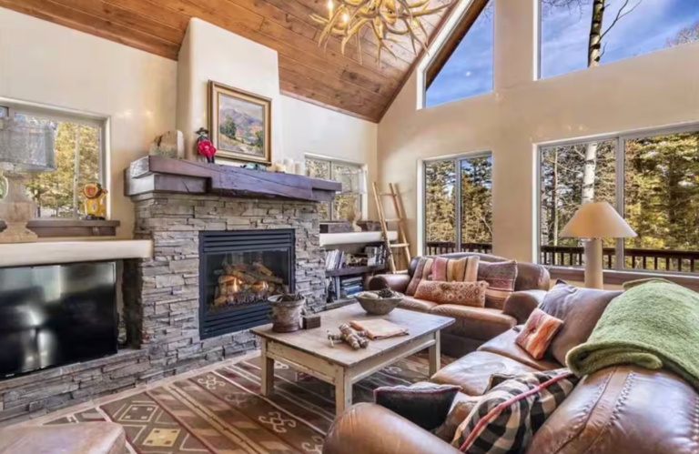 This snowy New Mexico cabin is the coziest winter escape
