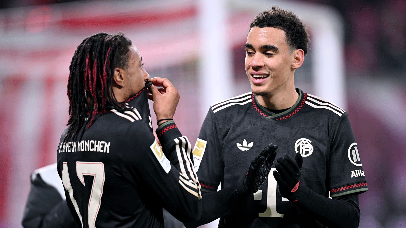 Nur eine Minute nach der Einwechslung markiert er seinen ersten Assist ...