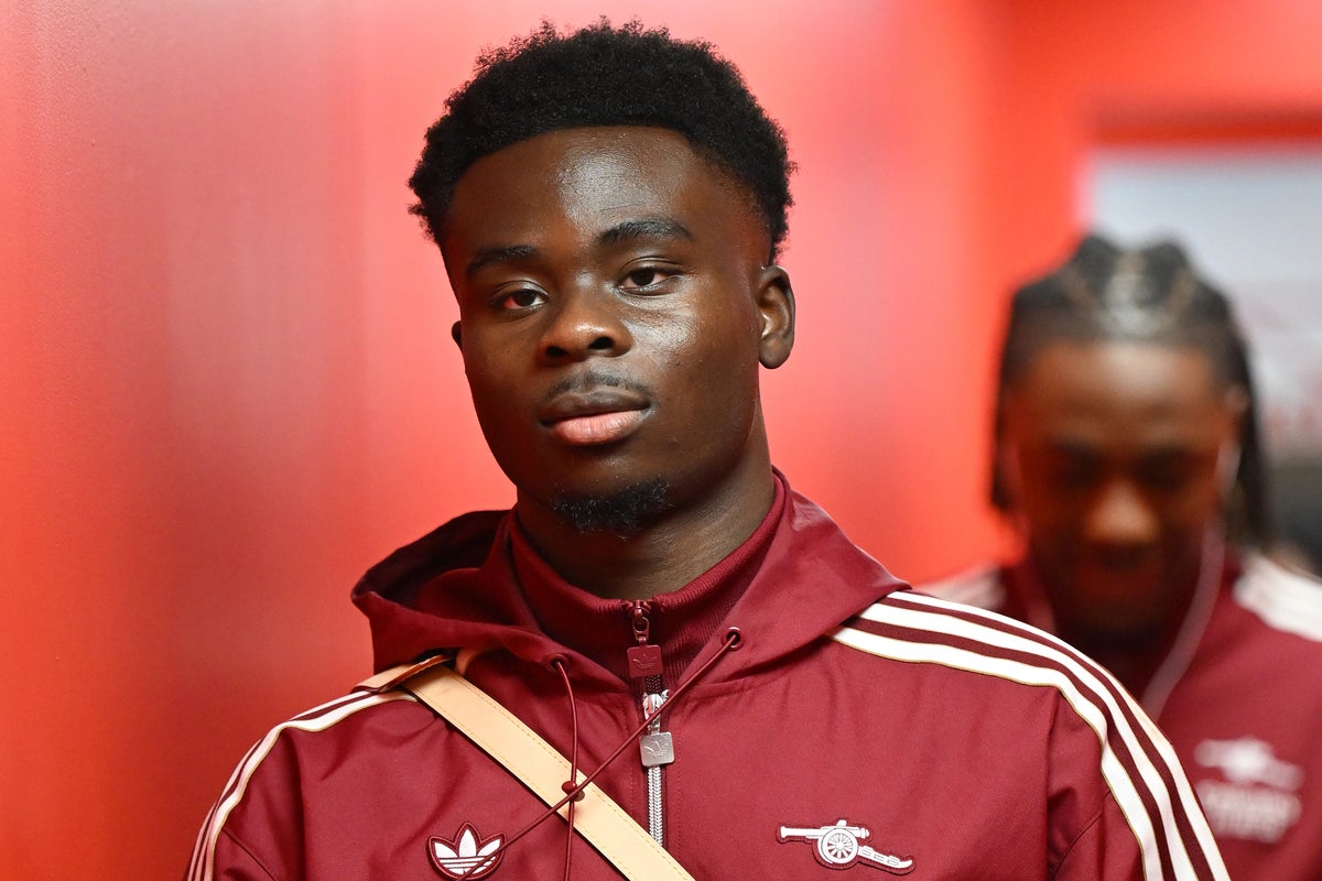 Saka on the bench as Arsenal bid to extend Premier League lead