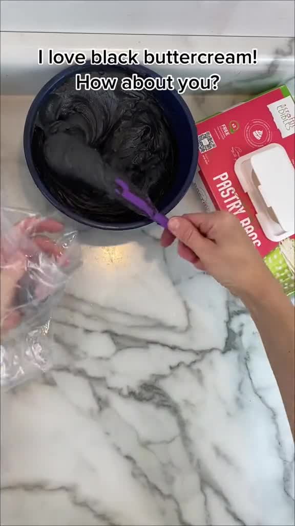 Why I am obsessed with black buttercream frosting