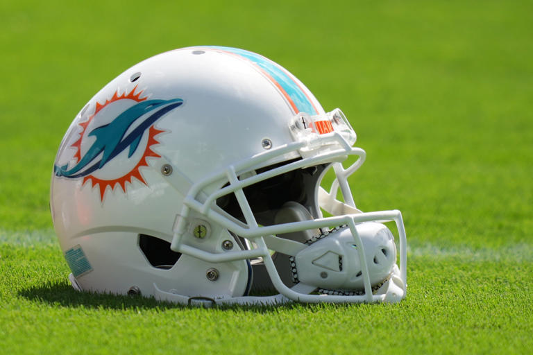 NFL rumors: Front-runner emerges to become next MIA Dolphins coach