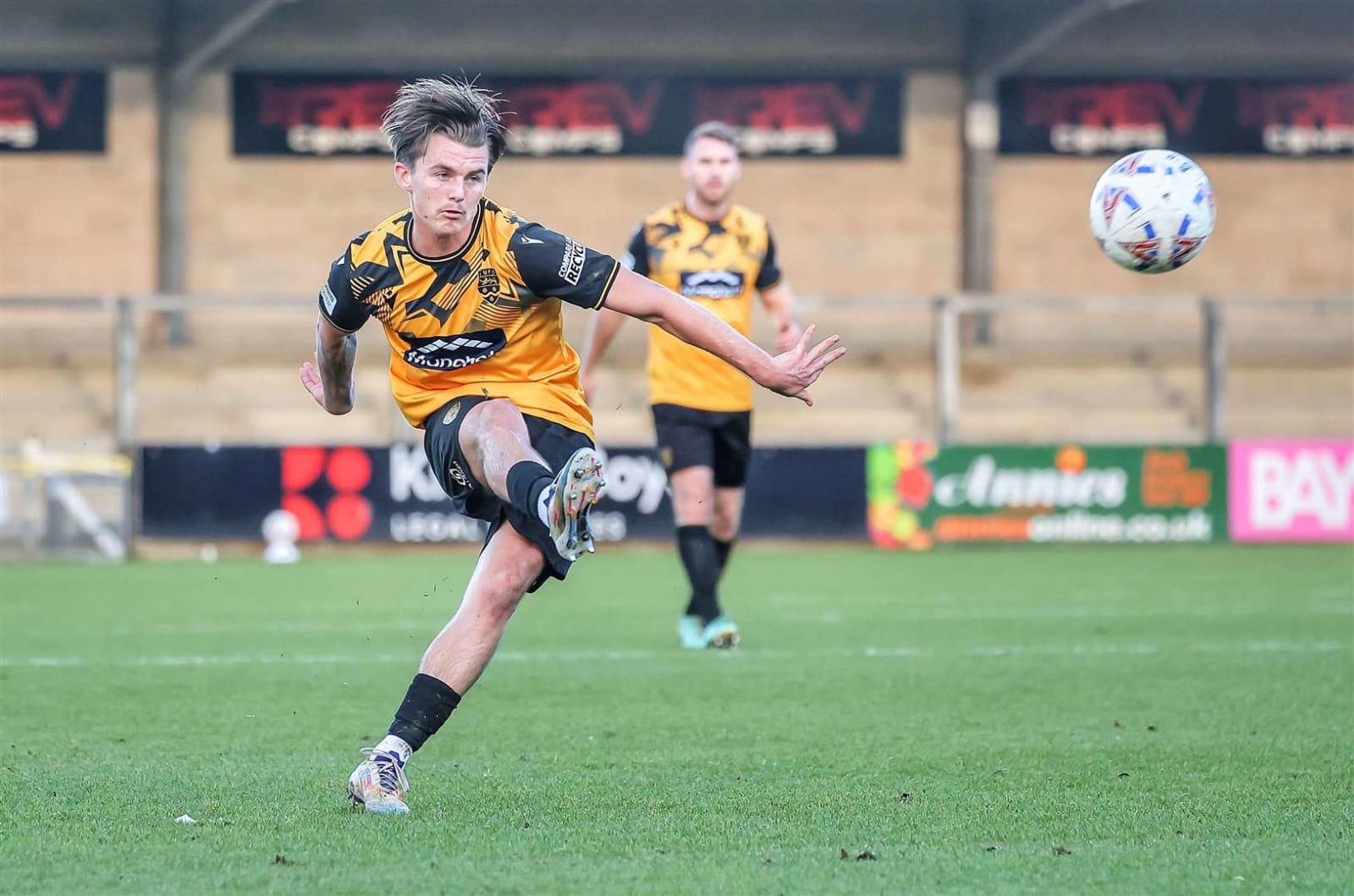 Torquay United 1 Maidstone United 1 match report: Three players see red ...