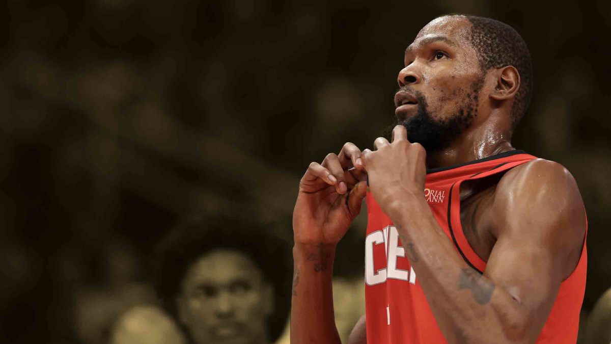 Young and enthusiastic - Kevin Durant flips the script on his role with ...