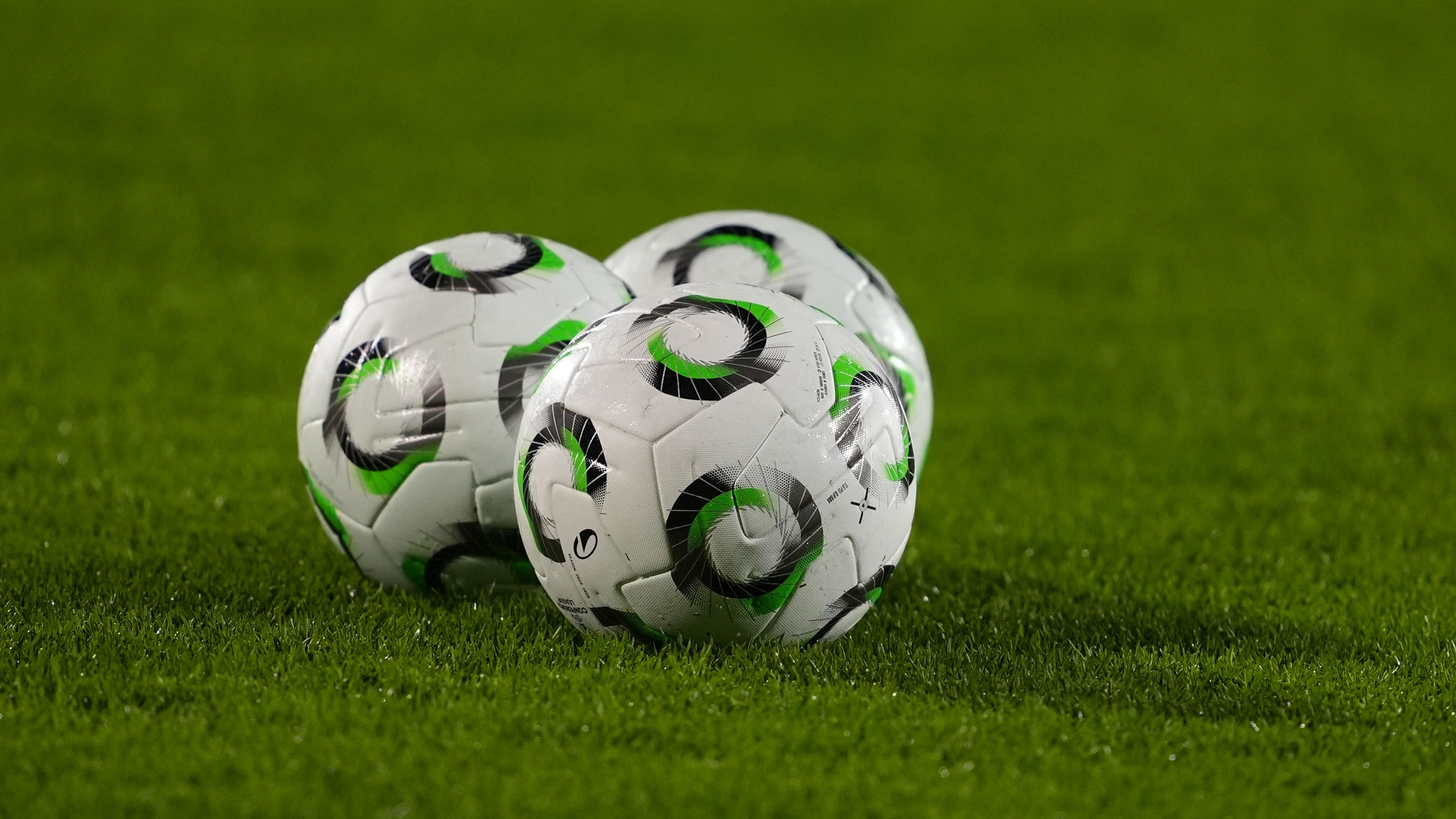 Ollie Pearce strike sends York top with draw against Southend