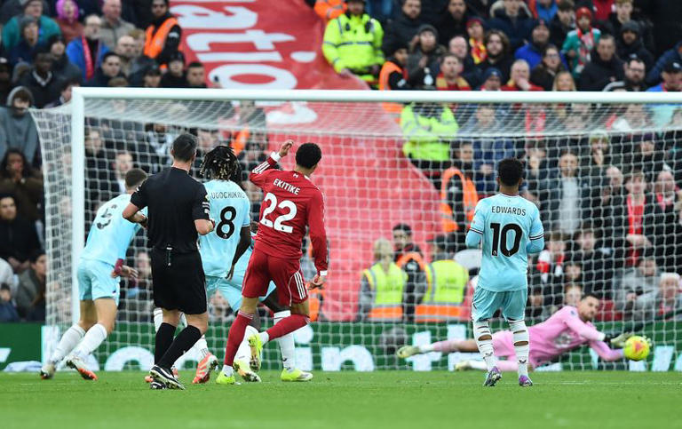 Soccer-Liverpool held by Burnley to extend winless run
