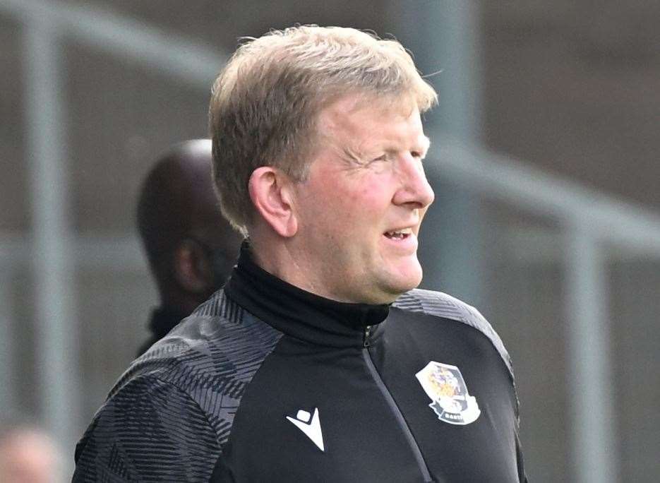 Dartford 2 Aveley 0 match report: Isthmian Premier win with goals from ...