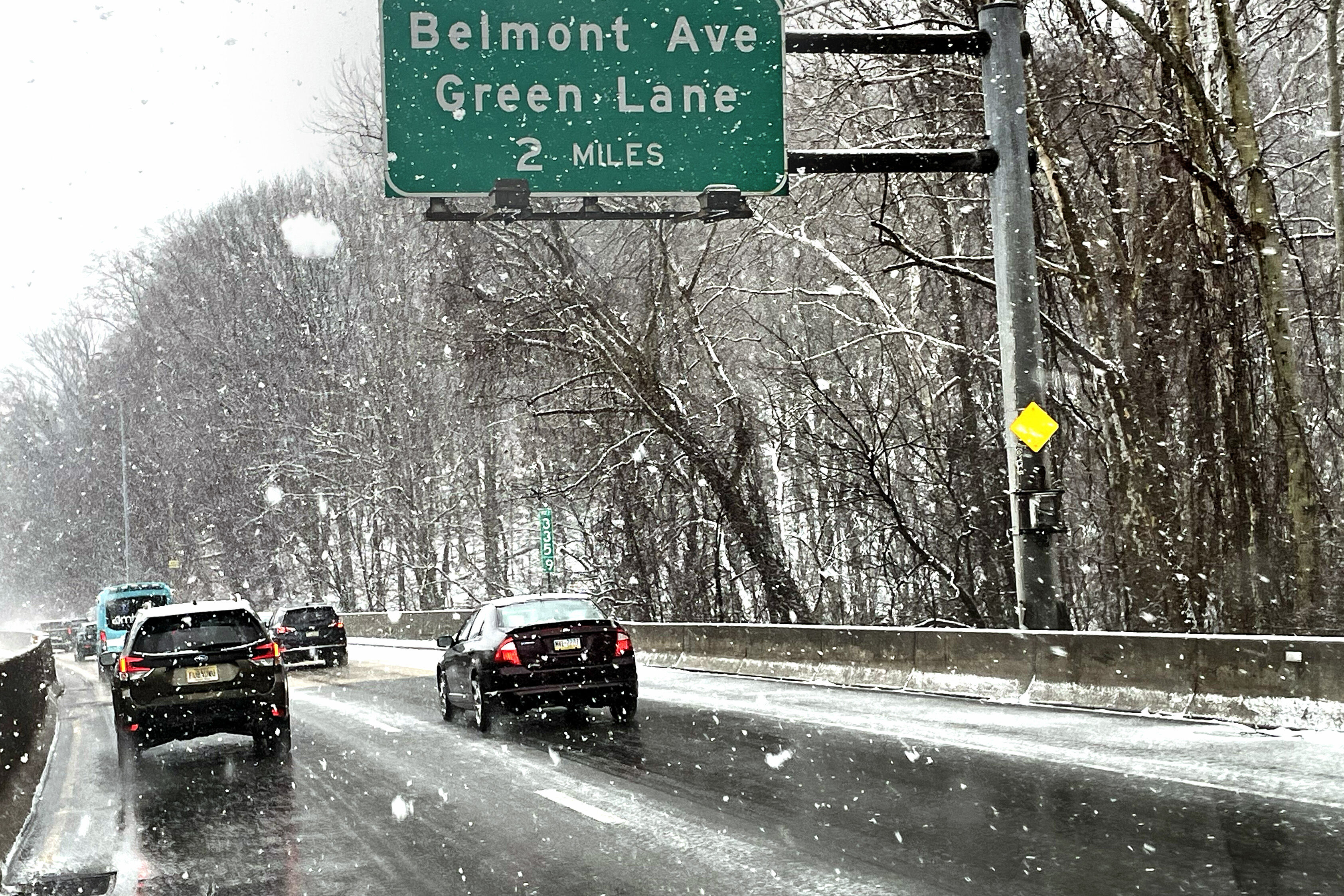 More than 2 inches of snow fell outside Philly Saturday — and more may ...