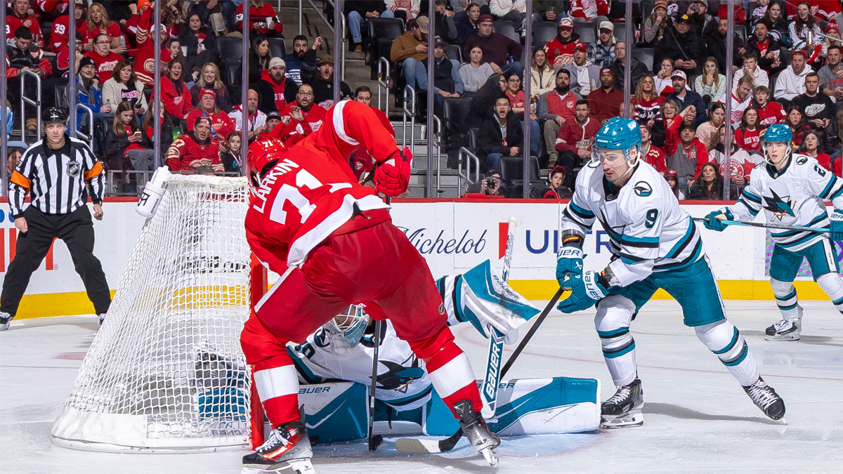Sharks squander opportunity with self-inflicted wounds in loss to Red Wings