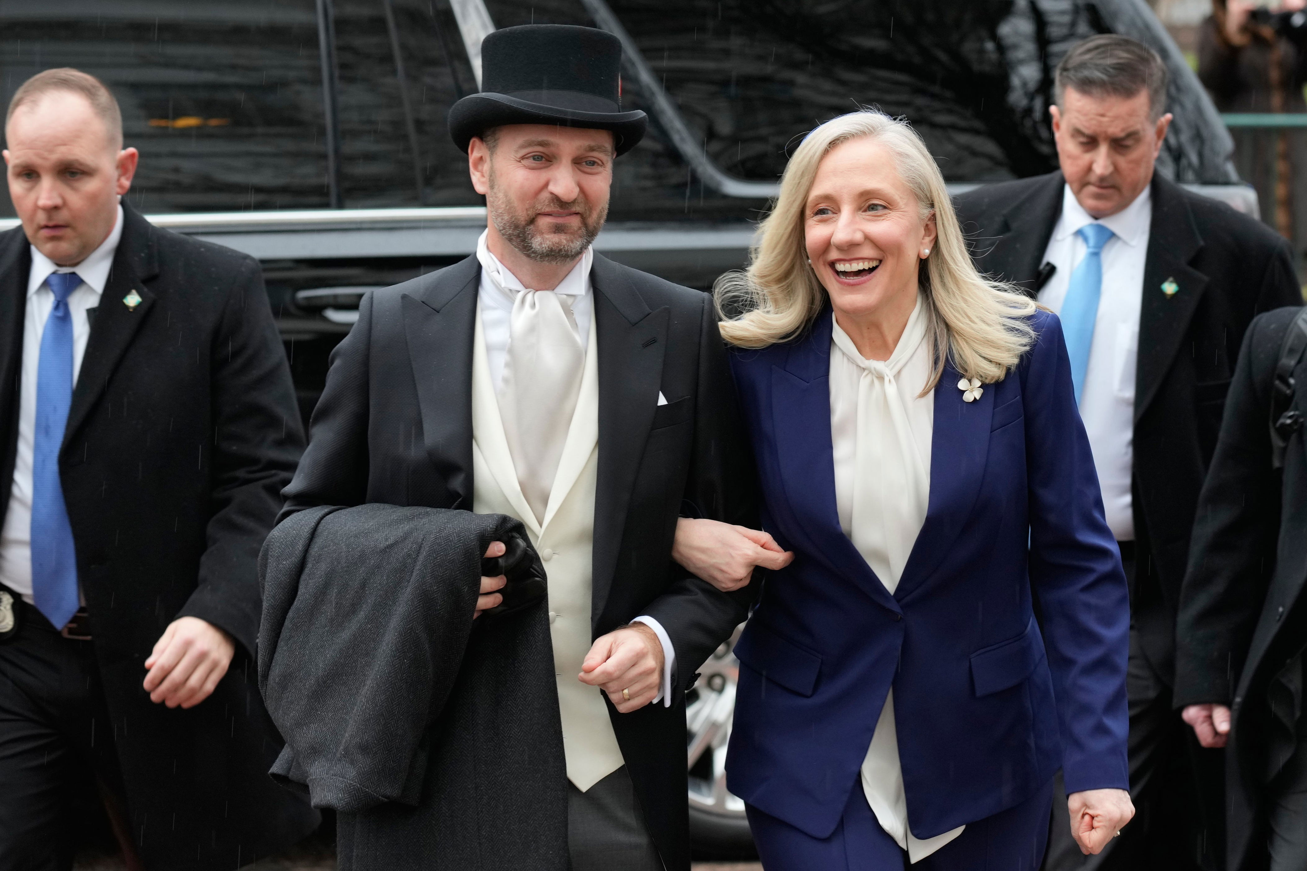 Abigail Spanberger sworn in as Virginia’s first female governor