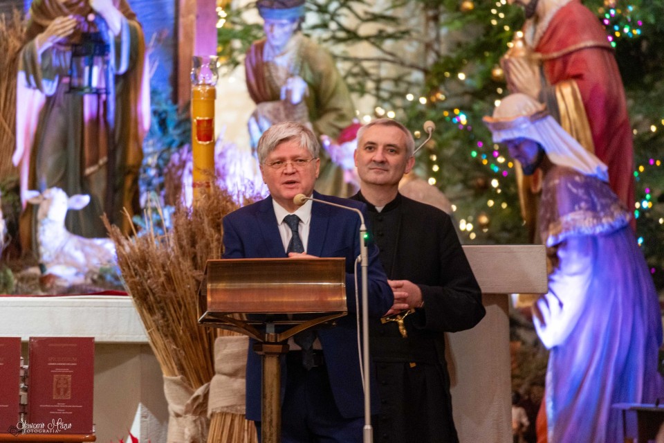 Rozpoczęły się obchody jubileuszu. 90 lat temu na Święty Krzyż przybyło ...