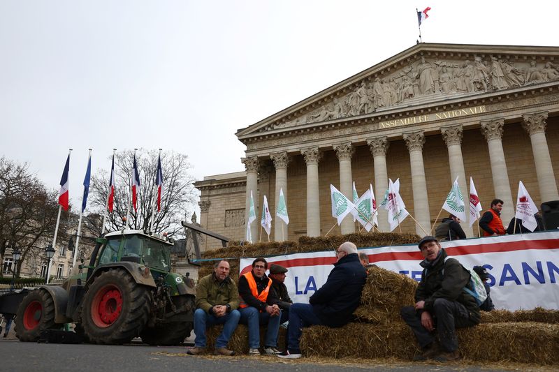 EU and Mercosur sign trade deal after 25 years of negotiations