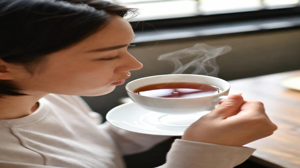 Harvard gastroenterologist reveals 7 tea habits that could harm your ...