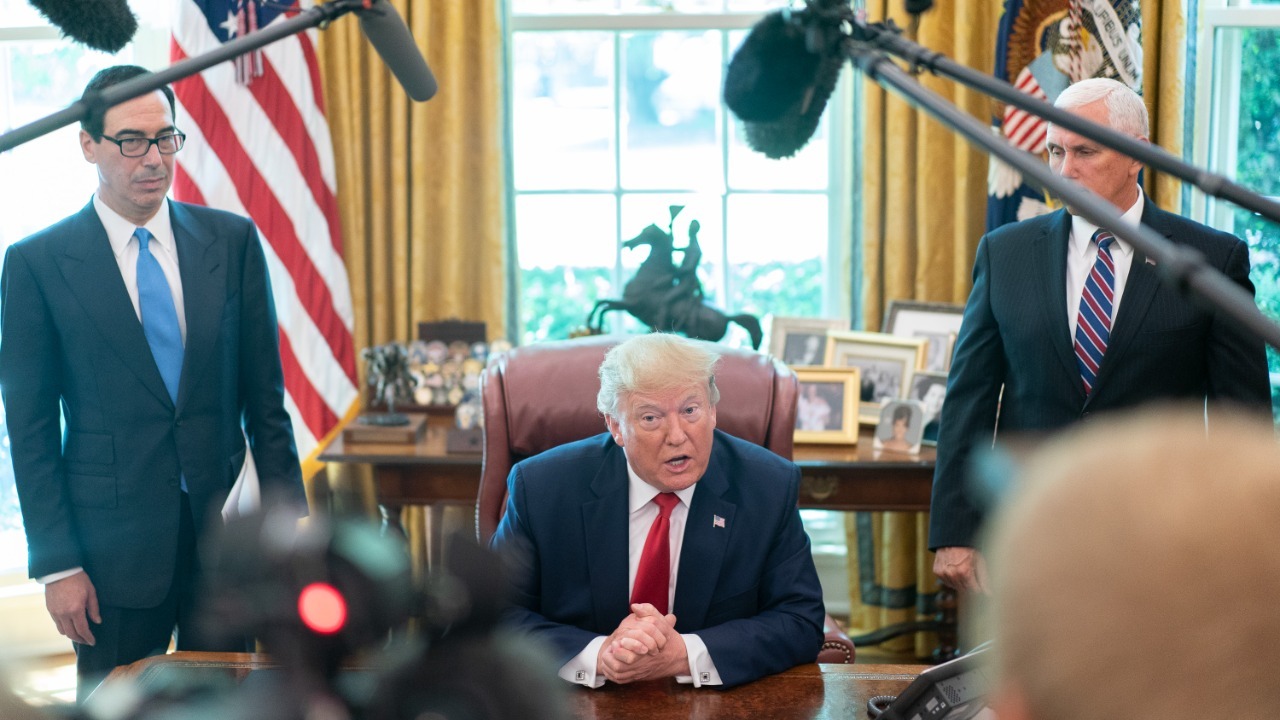 Oil sinks 4% as Trump comments cool fears of US strike on Iran