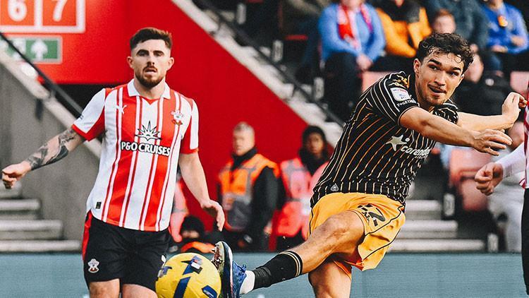 Hull City, Southampton’ı deplasmanda devirdi!