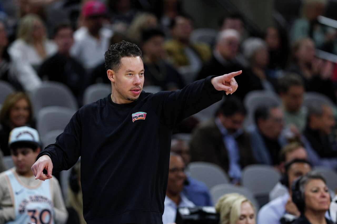 Spurs reach midway mark of their 'beautiful struggle' to reach lofty goals