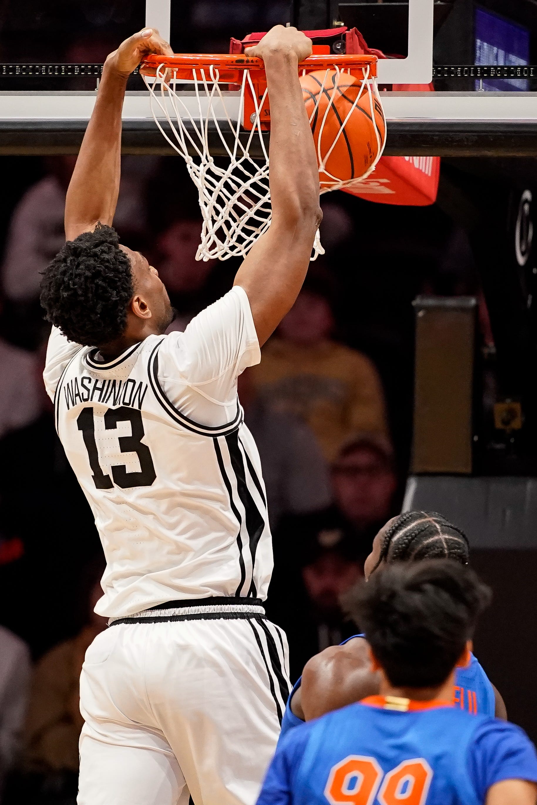Vanderbilt basketball drops second straight game in tough loss to Florida