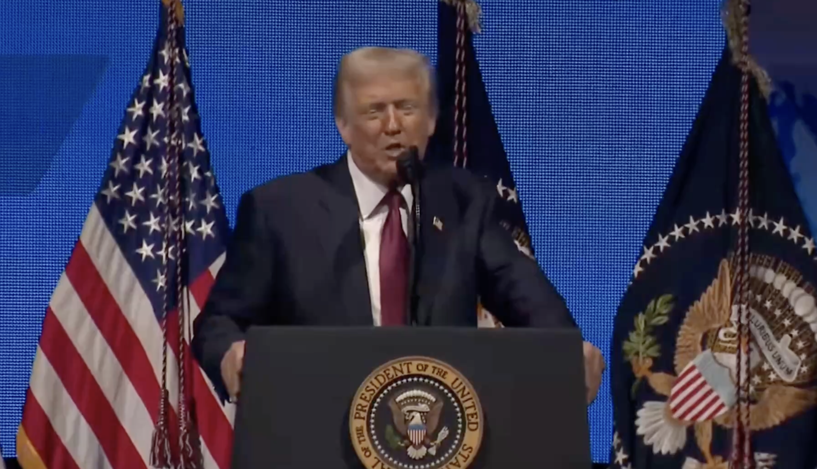 '100,000 bureaucrats have left': Trump takes victory lap after laying ...