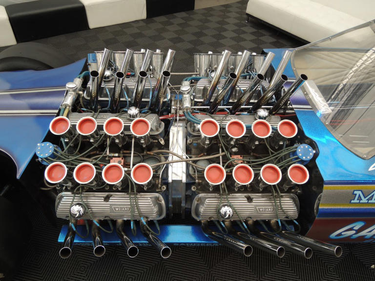 Carspotting: The other four-motor funny car