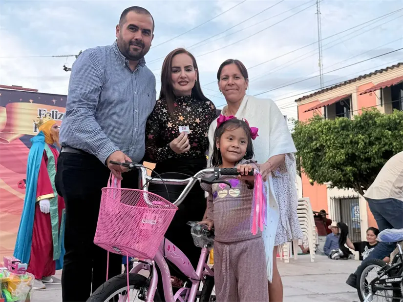Con sonrisas e ilusión, el DIF y Ayuntamiento de San Ignacio celebran ...