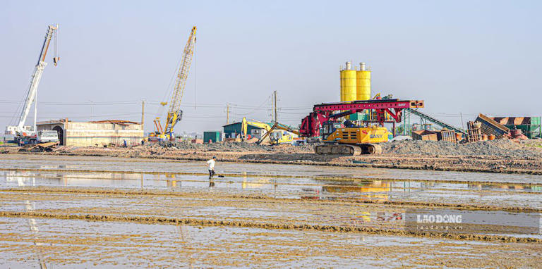 Ngổn ngang dự án đường nối sân bay hơn nghìn tỉ đồng ở Huế