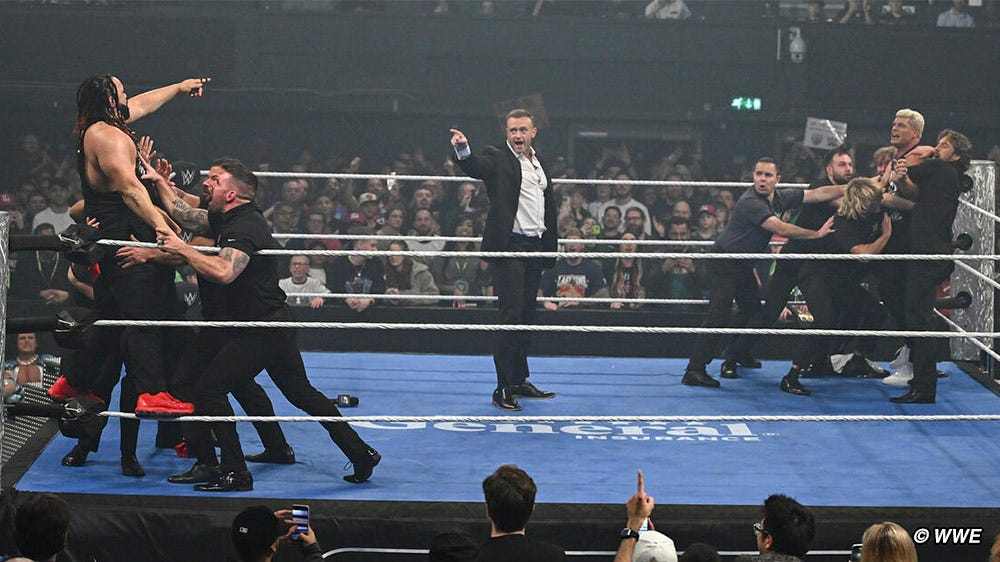 WWE SmackDown takeaways: Rhodes, Fatu brawl; No. 1 contender 4-way set