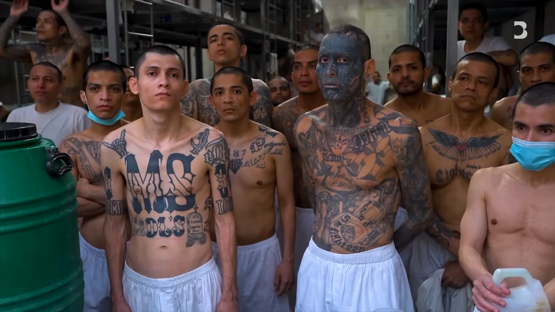 This country locked up 80,000 gang members - and ended the killings