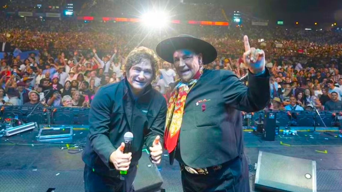 Folklore y política: Mire que lindo es mi país, paisano