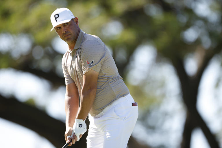 62-year-old Vijay Singh makes Sony Open in Hawaii cut as several ...