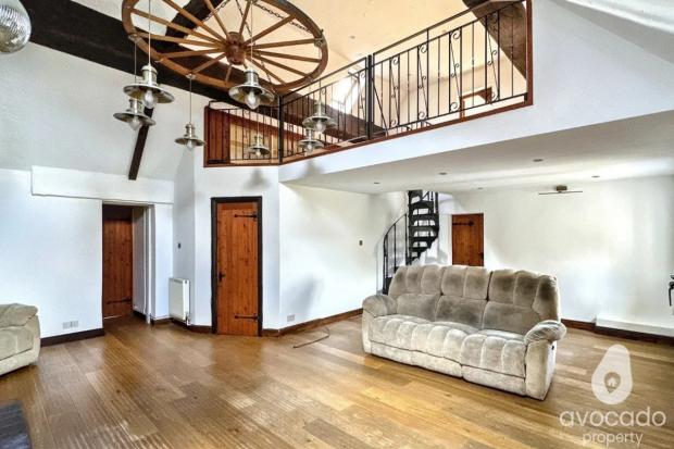 Barn conversion set in quiet cul-de-sac on the market for £475,000