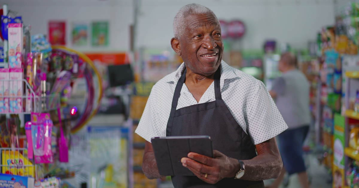 13 companies desperately hiring older workers right now (some pay $30 ...