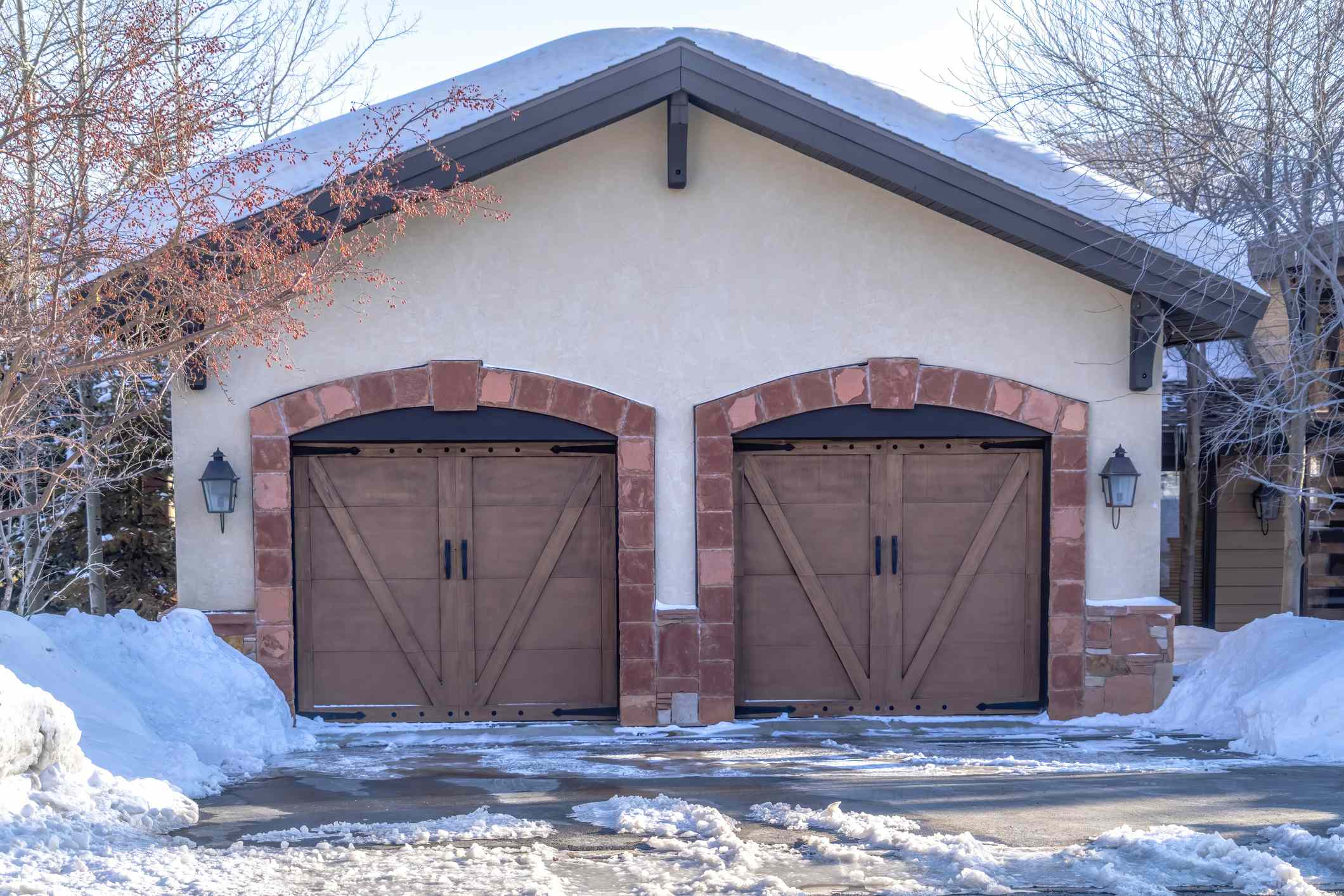 How to insulate your garage door like a pro so it’s never freezing again