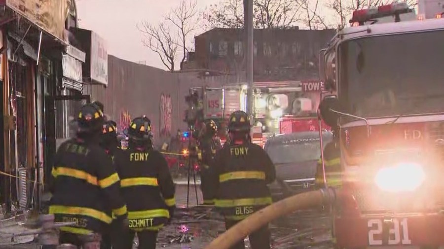 9 injured in major early morning fire in Queens